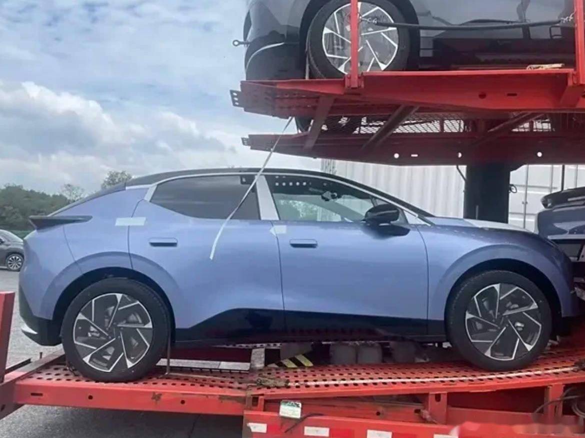 领克 Z20 纯电 SUV 实车曝光：已开始发运，本月正式亮相_搜狐汽车_搜狐网