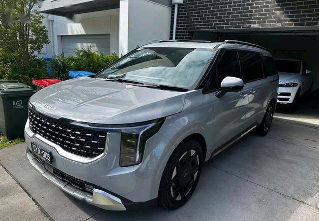 全新起亚嘉华大七座MPV：尊崇出行，畅享无限可能_搜狐汽车_搜狐网