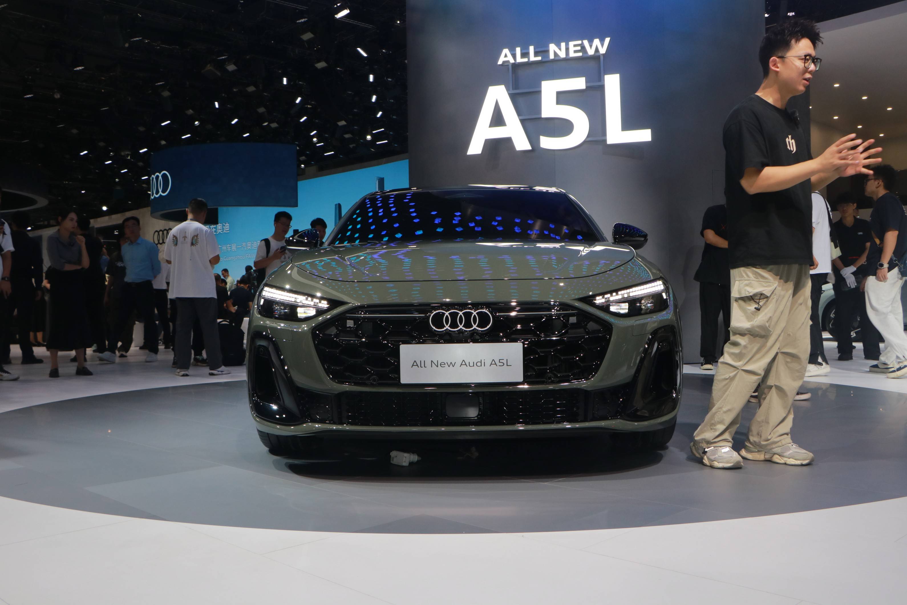 一汽奥迪全新A5L发布 颜值/智能体验大幅提升_搜狐汽车_搜狐网