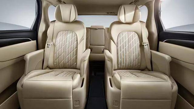 别克GL8陆上公务舱大降价，裸车仅售16.79万，还要是丰田赛那？_搜狐汽车_搜狐网