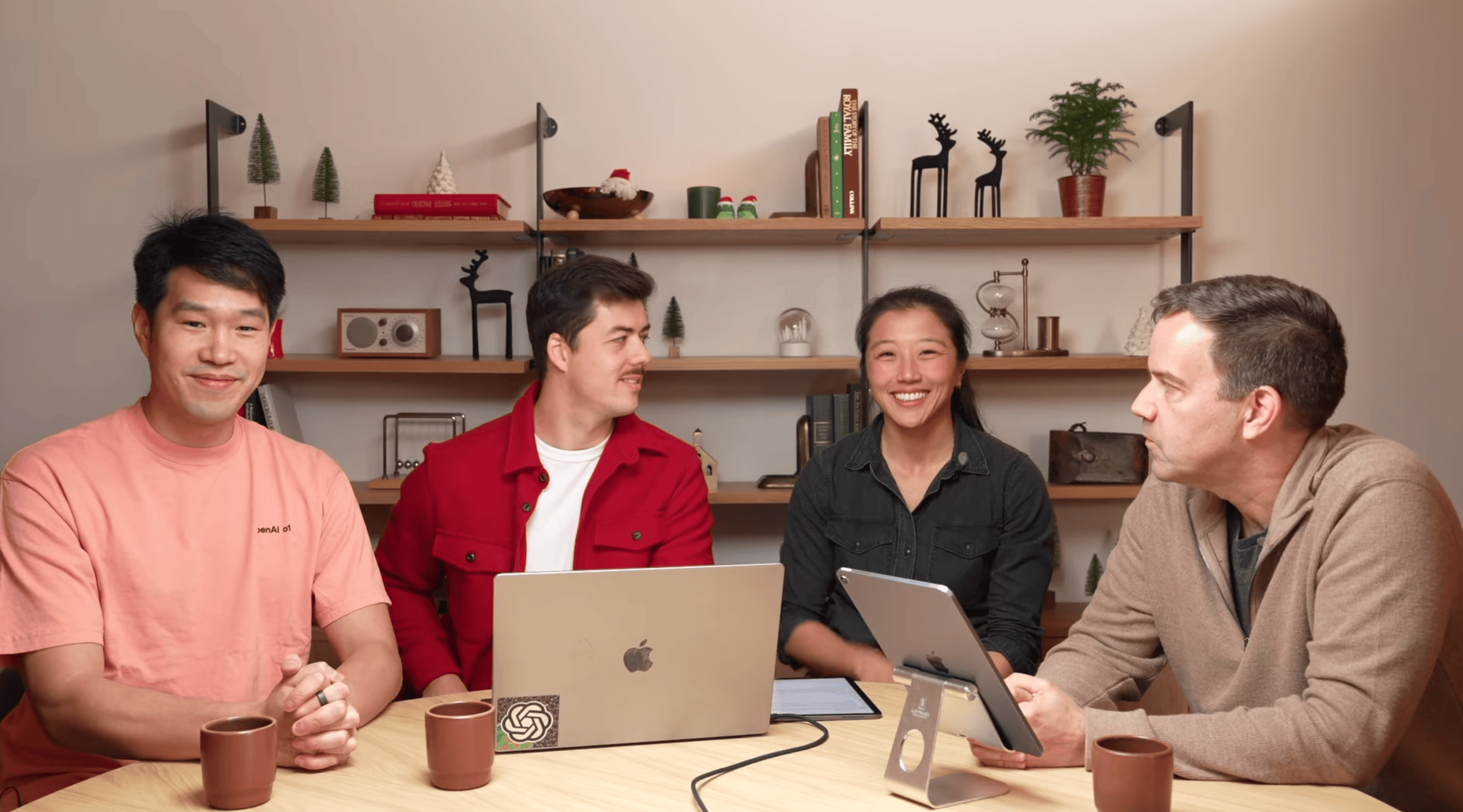 OpenAI发布会第二天：推出强化微调能力让模型成特定专家_Chen_Mark_Julie