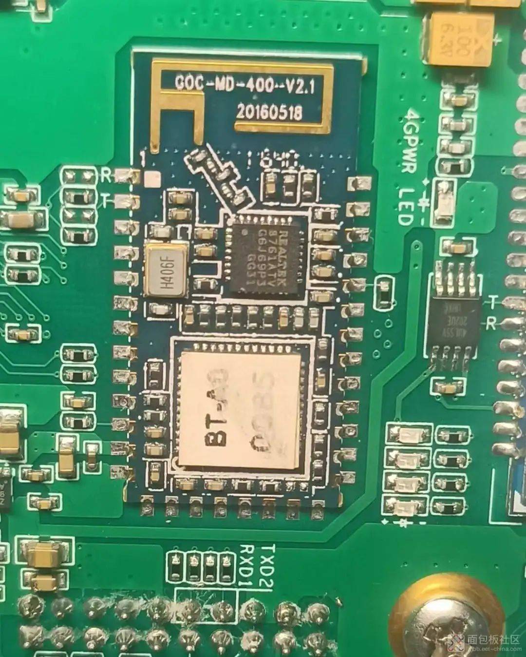 一颗就上千！拆解一款卫星导航系统接收机，用的是这种芯片_定位_北斗_服务