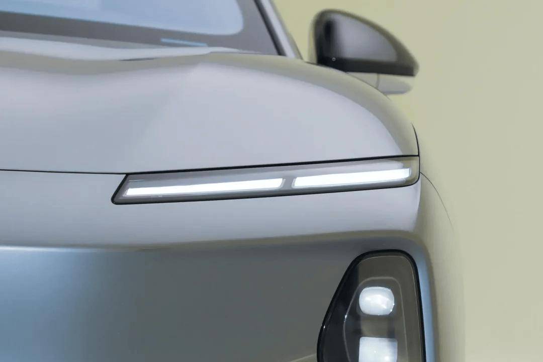 蔚来ET9豪华登场，能否撼动宝马i7与奔驰EQS的市场地位？_搜狐汽车_搜狐网