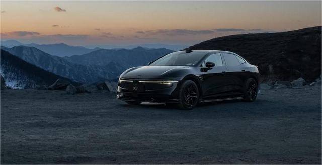 2025款极氪007、智己L6、智界S7，哪个才是你的理想电动轿车？_搜狐汽车_搜狐网