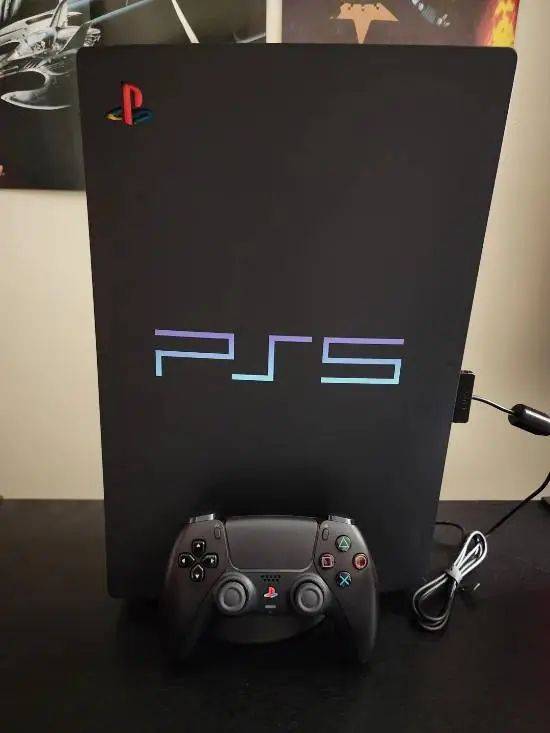 PS5变身PS2？玩家DIY打造炫酷复古风主机，质感爆棚！_个性化_作品_改造