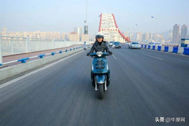 内外兼修｜颜值、配置都优秀的RT150E米兰 骑起来也很得劲_搜狐汽车_搜狐网