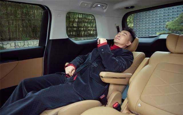 传祺E8 PRO+：20万级MPV市场的新秀，实力如何？_搜狐汽车_搜狐网