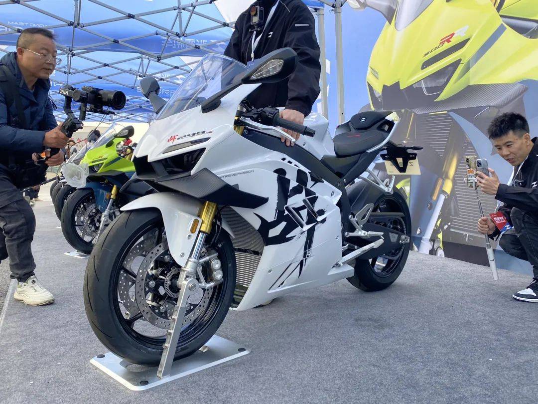 27980起，张雪机车500RR价格官宣！以热爱铸就国产仿赛新高度_搜狐汽车_搜狐网