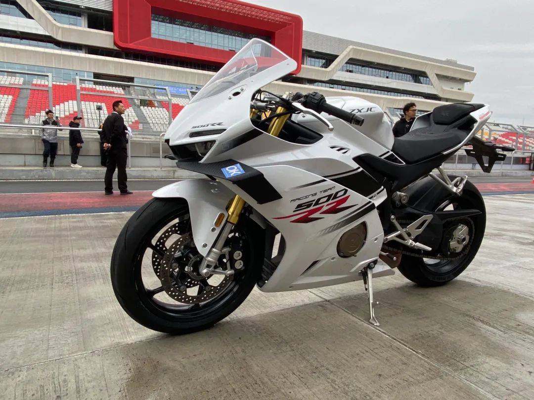 27980起，张雪机车500RR价格官宣！以热爱铸就国产仿赛新高度_搜狐汽车_搜狐网