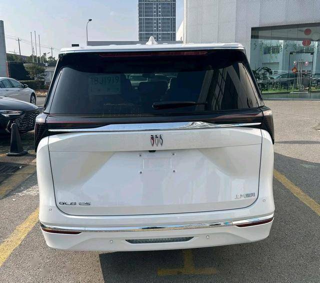 不足20W更有竞争力！通用别克GL8大七座MPV车型亮相_搜狐汽车_搜狐网