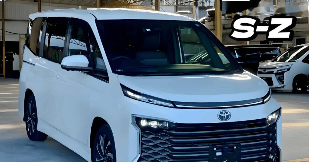 丰田“家用新宠”VOXY来袭，15万享7座混动MPV，别克GL8压力山大？_搜狐汽车_搜狐网