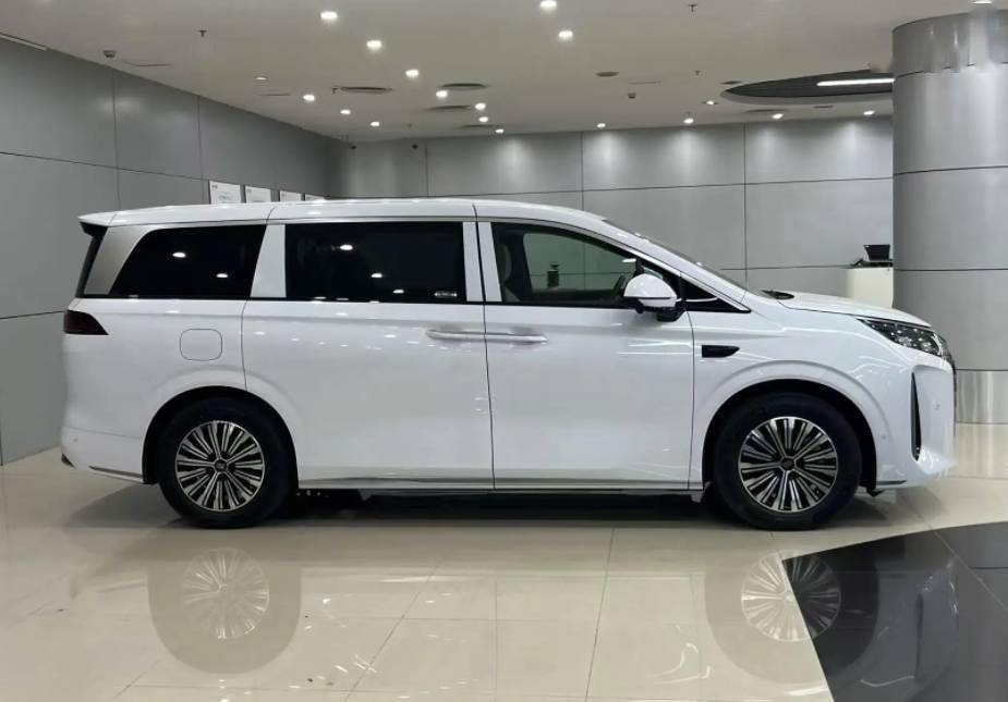 20万级MPV市场风云：赛那夺冠月销8385，别克GL8位列前三！_搜狐汽车_搜狐网