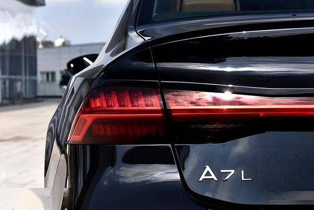 近42万跌至29万，奥迪A7L比A6L更有面儿，为何少人识货？_搜狐汽车_搜狐网