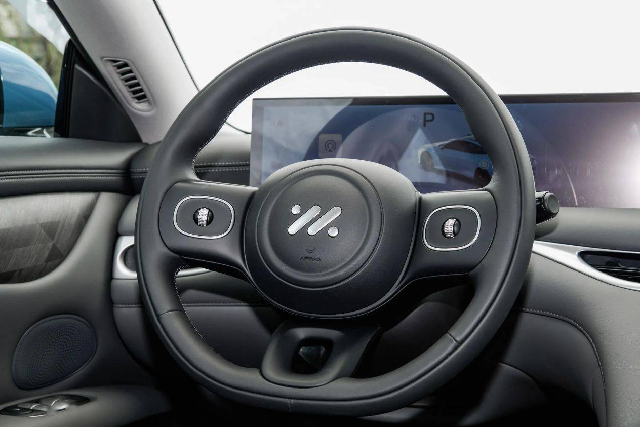 全新智己L6预售开启，21.99万起标配800V，舒适性配置全面革新！_搜狐汽车_搜狐网