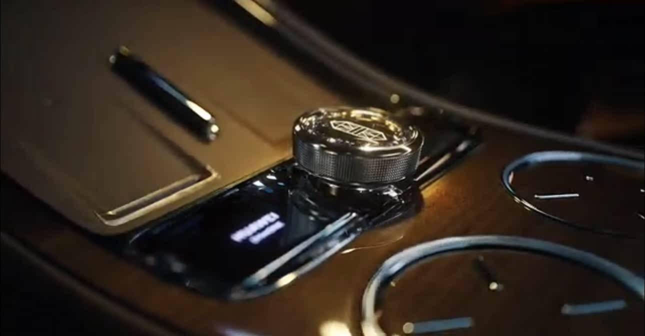 2025上海车展亮点：鸿蒙智行多款新车齐发，问界M8与尊界S800引领潮流_搜狐汽车_搜狐网