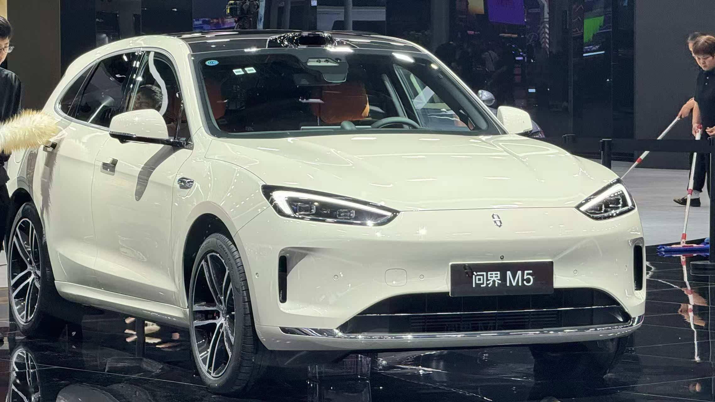 2025上海车展：问界M8、尊界S800领衔 鸿蒙智行品牌旗下多款新车亮相_搜狐汽车_搜狐网