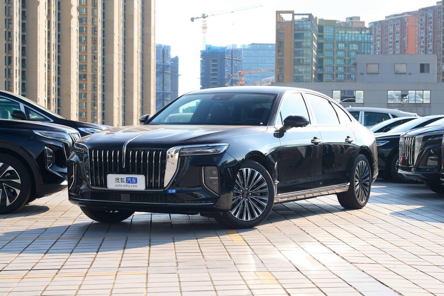 2025款红旗H9焕新上市，全系8AT，起售价32.98万起_搜狐汽车_搜狐网