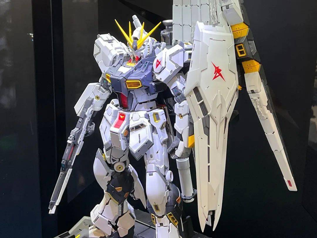 PGU牛高达官图和实物来了！到底是怎样的新PGU要60000？_效果_来稿_造型