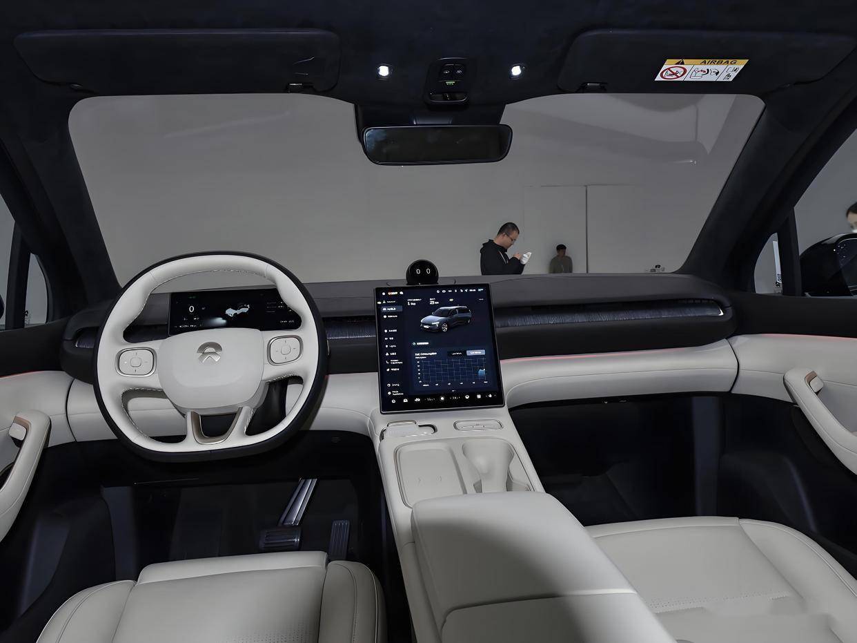 续航超900km！新款蔚来ES6/EC6曝光：内饰大改横向屏，价格不变_搜狐汽车_搜狐网