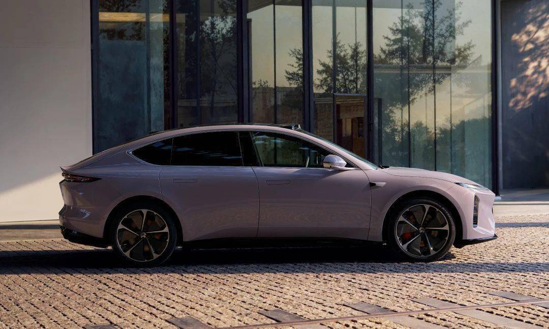 蔚来新款ET5T 5月25日炫酷登场，远空紫月辉银新配色抢先看！_搜狐汽车_搜狐网