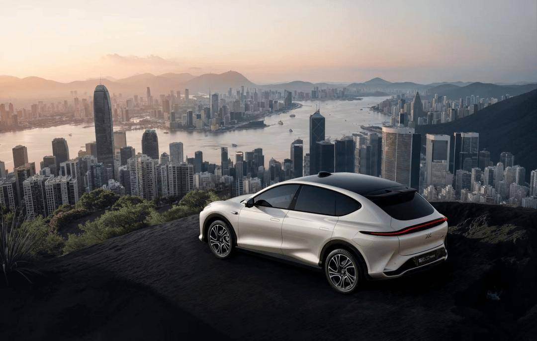 智己LS7焕新版黑科技加持，32.99万能否助力其市场逆袭？_搜狐汽车_搜狐网