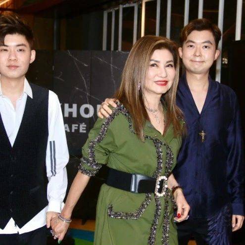 TVB女高层庆66岁生日星光熠熠！两个帅气儿子陪着亮相！自爆腰骨疼但仍不退休_乐易玲_苗侨伟_管理