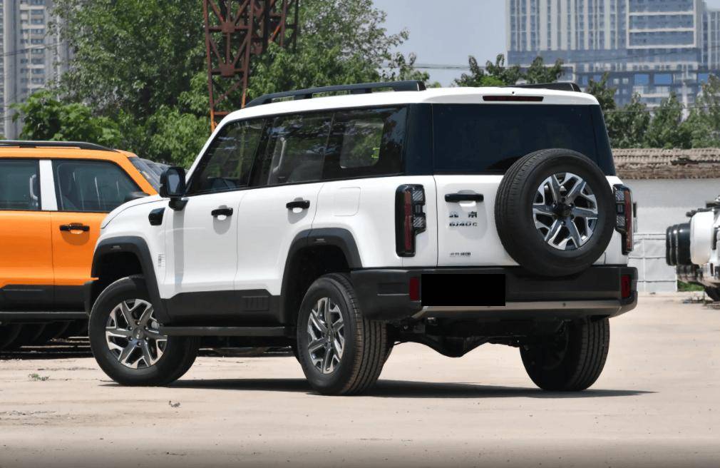 2026款北京越野BJ40上市，汽油柴油双动力，14.99万起售能否赢得市场青睐？_搜狐汽车_搜狐网