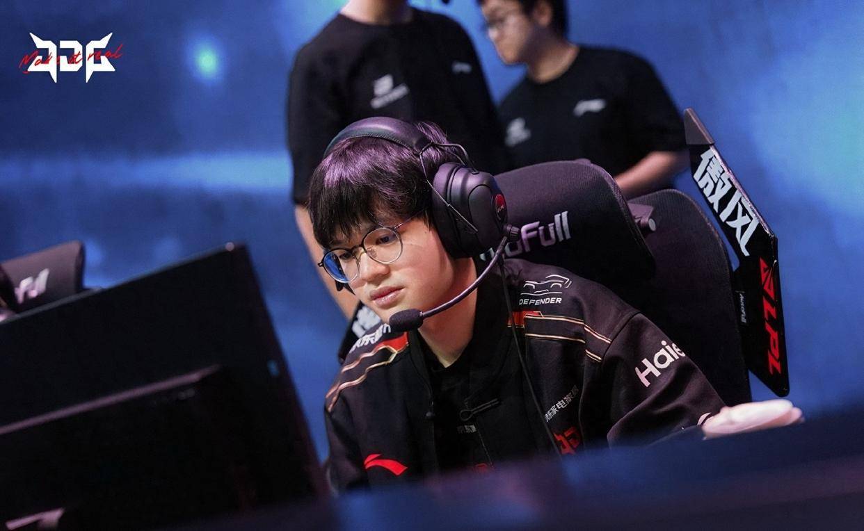 JDG被DK2-0零封，苦吞首败！中野线被打穿，showmaker整场压着打_比赛_Lucid_节奏