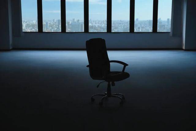 HR经理冒充男同事妻子，向女同事老公寄信辱骂其为“狐狸精”被开除，法院：属于合法解除_公司_匿名信_丁某