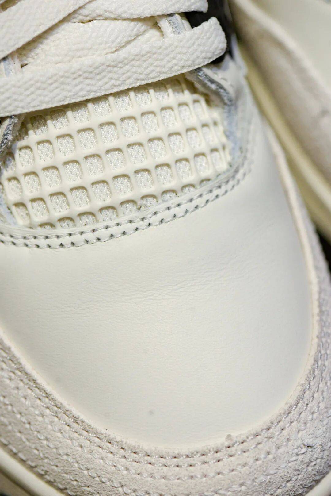 SOAR 限量发售｜Air Jordan 4 Retro OG “Flight Club”_搜狐汽车_搜狐网